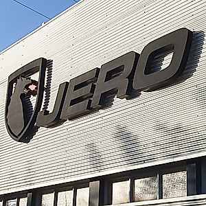 Jero 7 Inch Offset Serrated Slicing Knife - High-Carbon Stainless Steel Sharp Serrated Blade - For Bread, Sandwiches, Smoked Meats, Vegetables - Made In Portugal