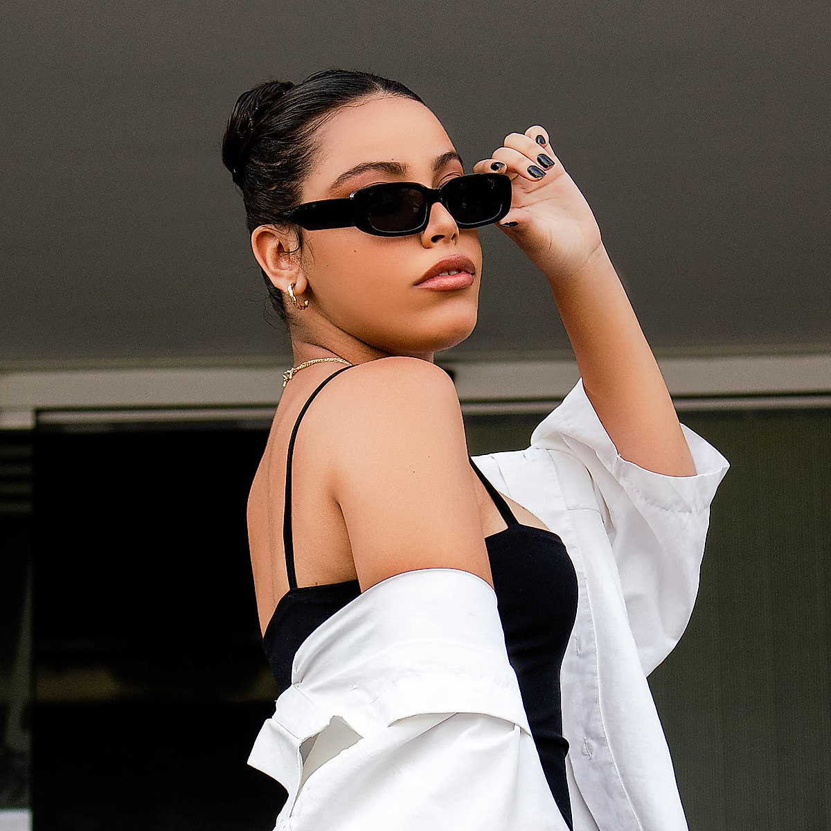 SUNOVELTIES 6 Pack Retro Irregular Rectangle Sunglasses Luxury Palm Eyewear Hawaii Costume Bulk Black Square Glasses Unisex Adult