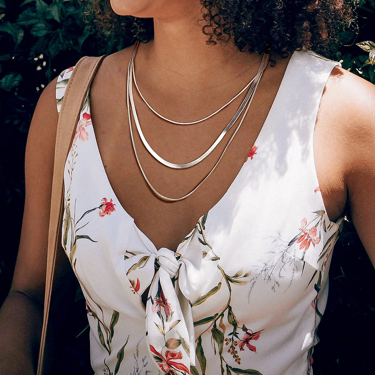 Léwind Gold/Silver Layered Necklaces for Women, Dainty 18K Gold Plated Choker Necklaces for Women Trendy Layering Herringbone Box Snake Paperclip Chain Fashion Jewelry Set