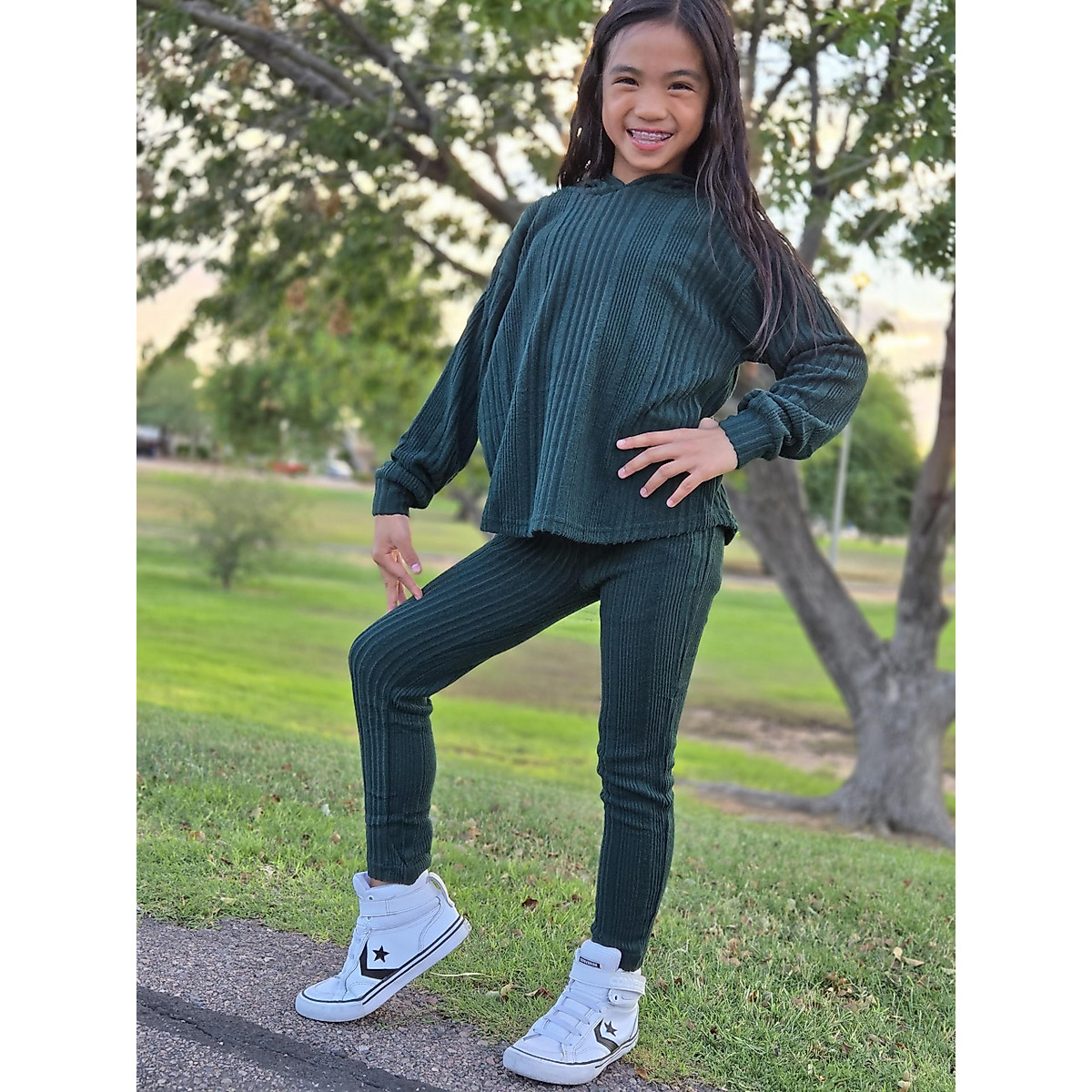 Arshiner Kids Clothing Set 2 Piece Outfits for Girls Rib-Knit Sweatsuits Cute Pullover Sweatshirt and Sweatpants Kids Tracksuits