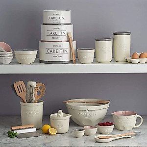 Mason Cash Innovative Kitchen Nesting Cake Tins, Set of 3