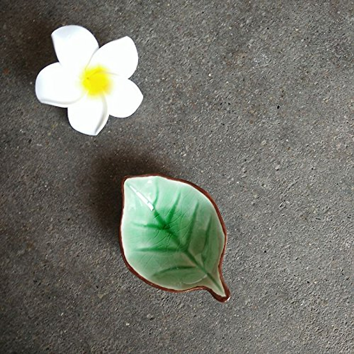 Colias Wing Colorful Leaf Shape Design Multipurpose Porcelain Side Dish Bowl Seasoning Dishes Soy Dipping Sauce Dishes(Set of 6)-Small