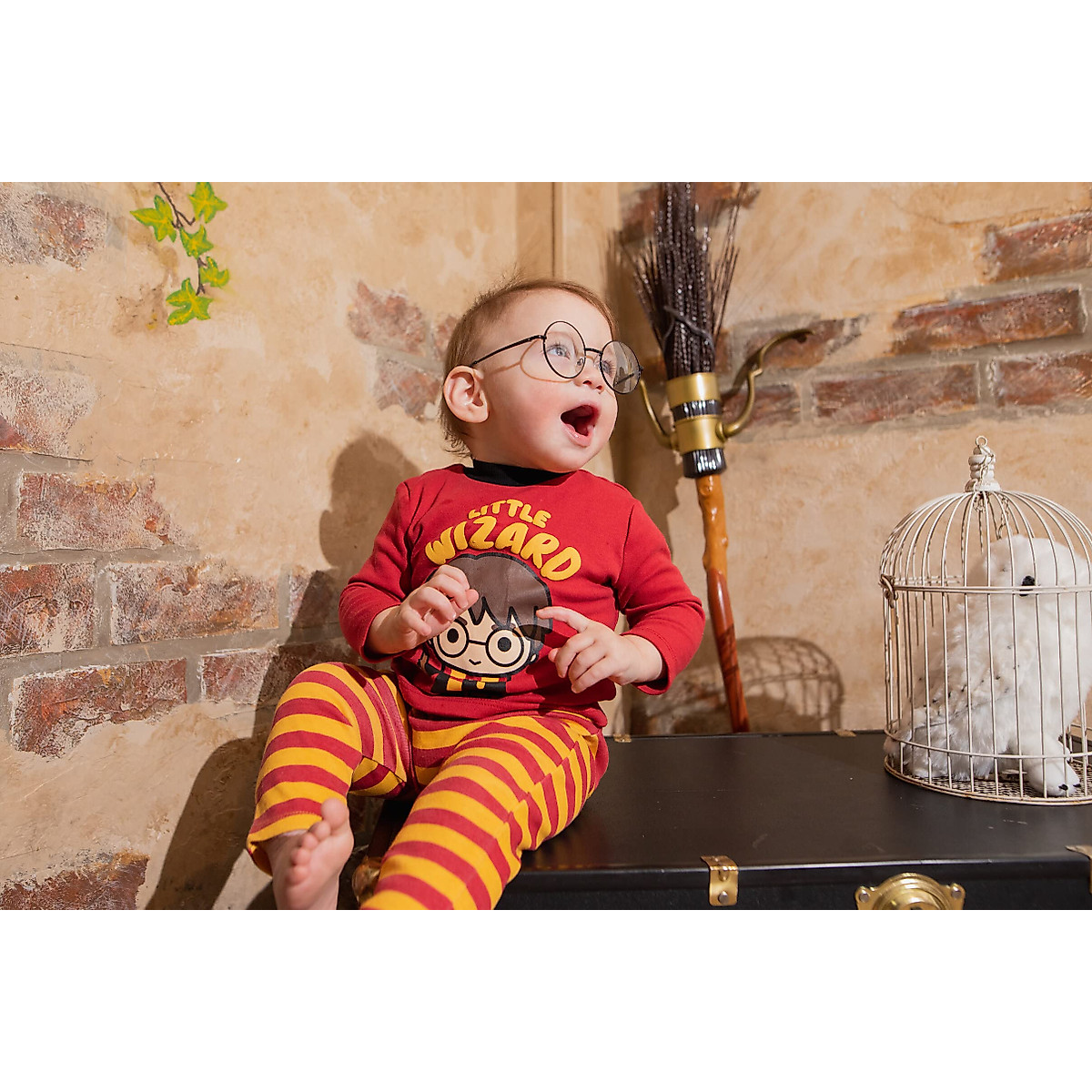 Harry Potter Baby Boys 4 Piece Layette Set: Bodysuit Tee Pants 18 Months