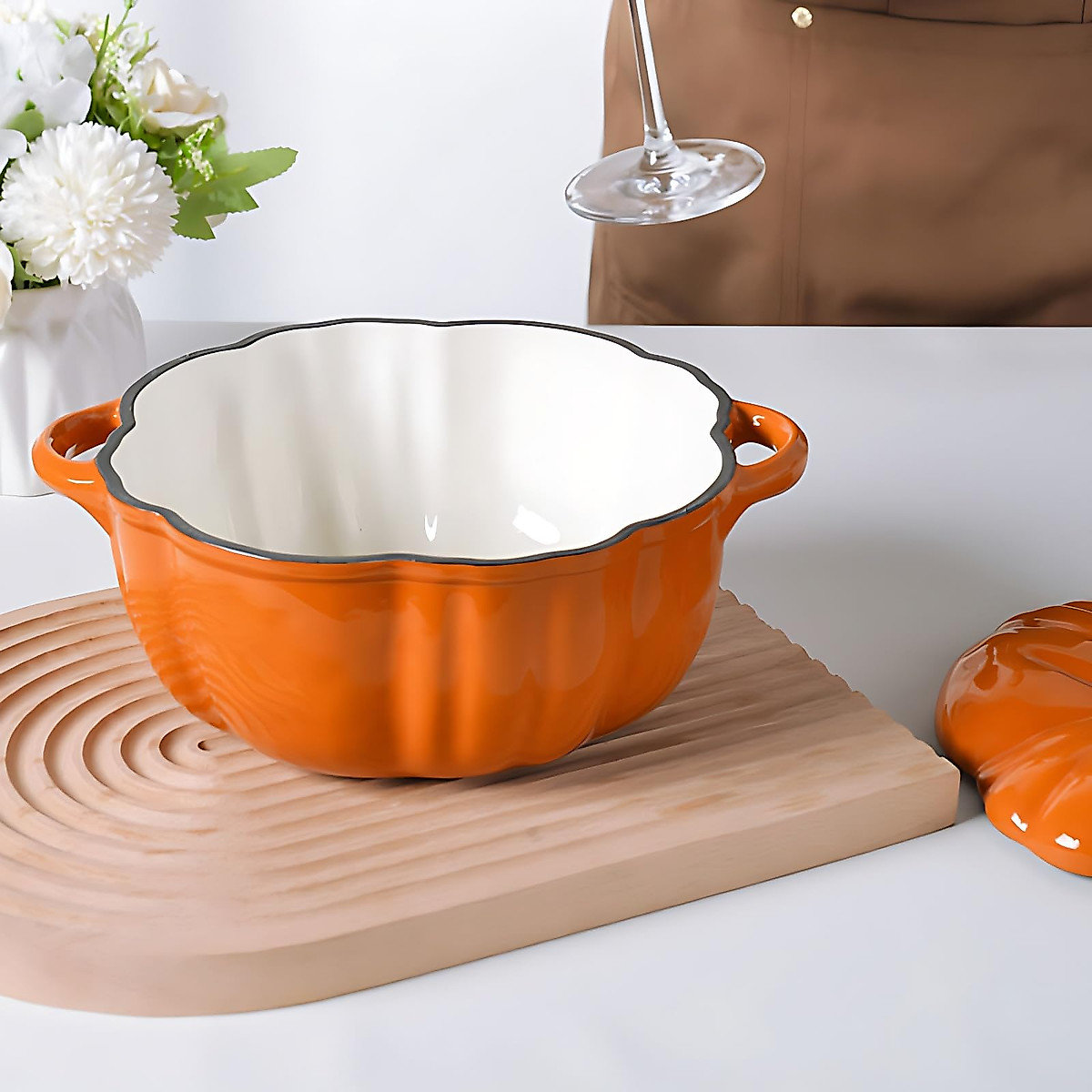 Pumpkin Shaped Ceramic Casserole Dish with Lid, Oven-Safe Enameled Cast Iron Dutch Oven, Halloween-Themed Cookware for Stews, Soups, and Casseroles (3.9 Quart)