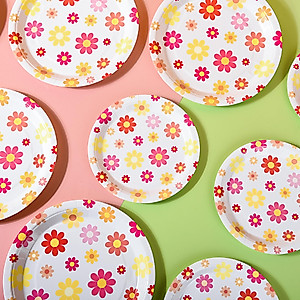 AimFun 48 Pcs Groovy Party Plates Retro Daisy Paper Plates Hippie Boho Flower Round Disposable Plates for 60s 70s Party Decorations Birthday Baby Shower Wedding Bridal Tableware