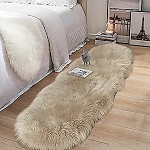 Faux Fur Rug for Bedroom, Fluffy Runner Rugs Soft Sheepskin Rug Sofa Couch Seat Cushion, 2x6ft Beige Plush Area Rug Shag Rugs Floor Carpets for Nursery Bedside, Cute Shaggy Fuzzy Home Decor