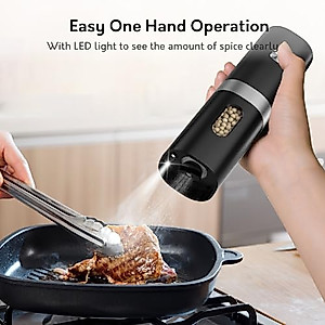 Syaws Electric Pepper and Salt Grinder 1 Pack,Battery Powered Pepper Grinders,Automatic Pepper Mill with LED Light,Adjustable Coarseness One-Hand Operation(Single Black-Battery Operated)