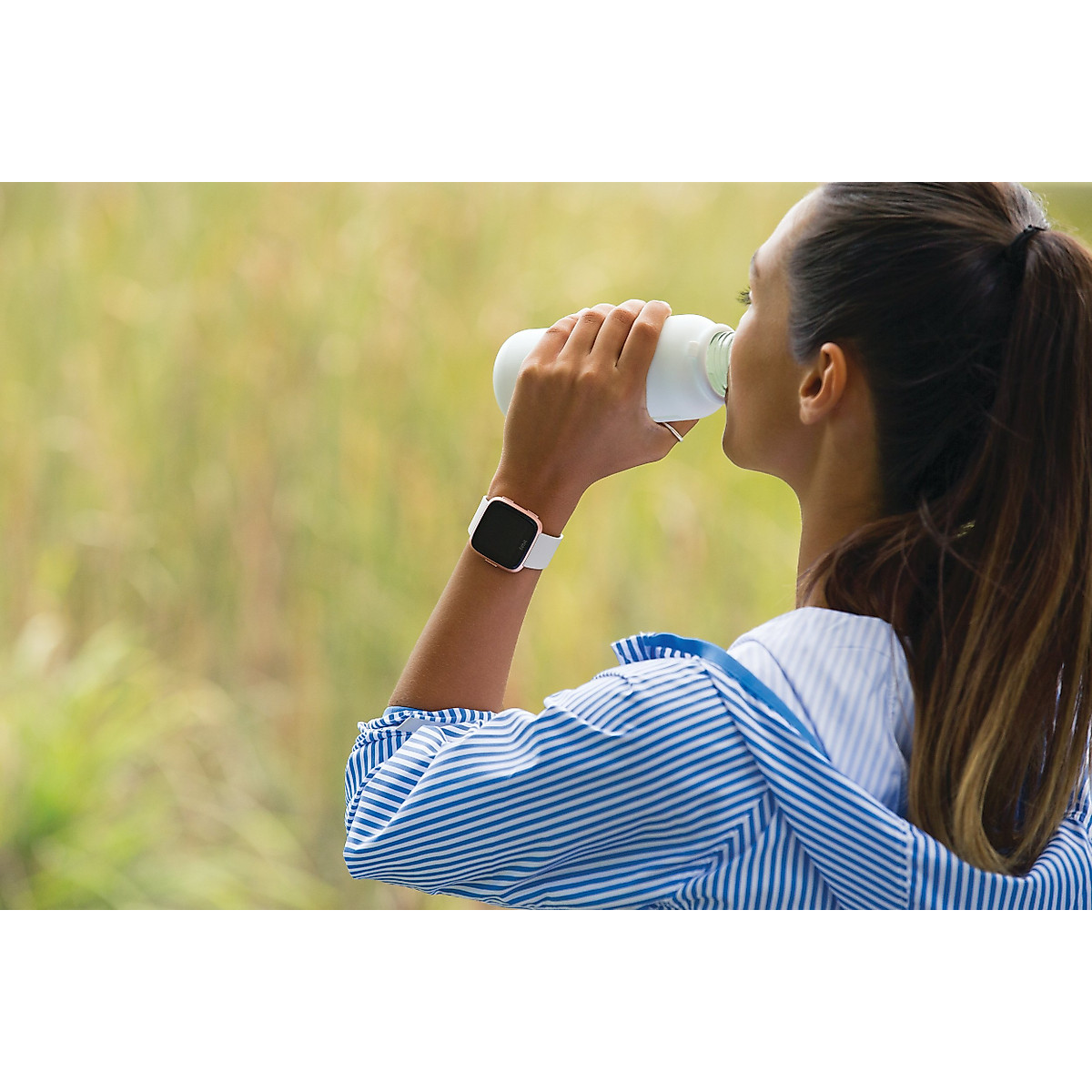 Fitbit Versa Family Accessory Band, Official Fitbit Product, Classic, White, Large