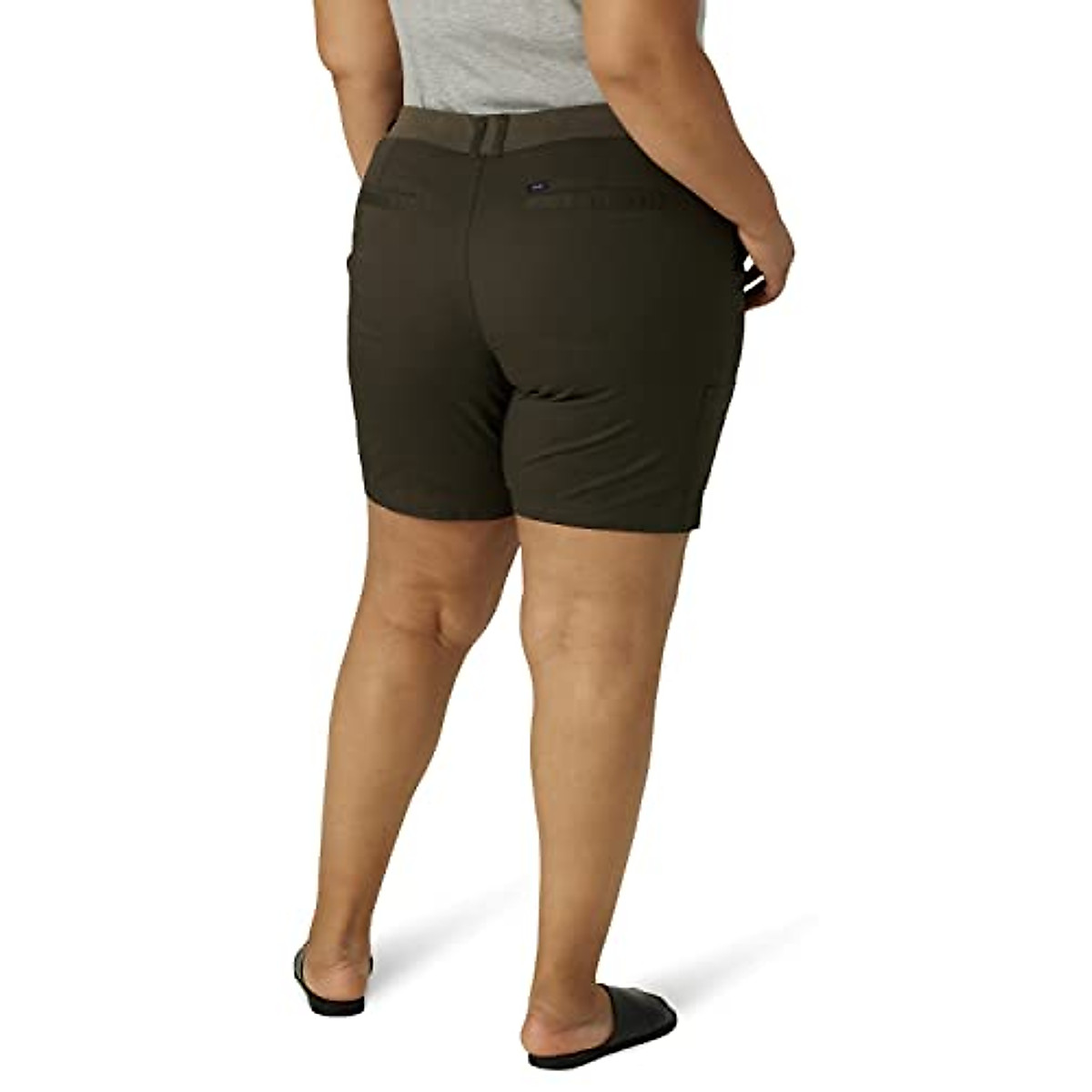 Lee Women's Size Flex-to-Go Mid-Rise Cargo Bermuda Short, Frontier Olive, 24 Plus