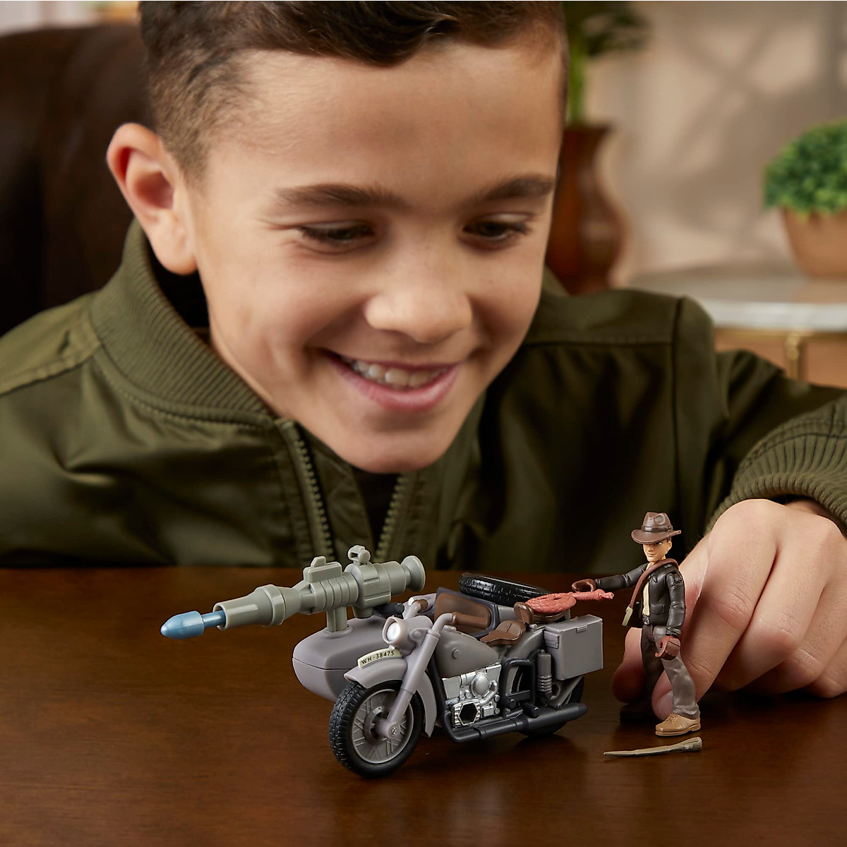 Indiana Jones Worlds of Adventure with Motorcycle and Sidecar Action Figure Set, 2.5-inch, Action Figures, Ages 4 and Up