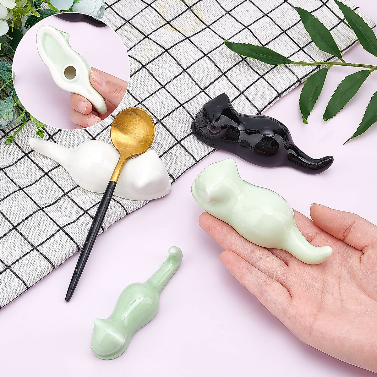 NBEADS 4 Pcs Cat Paint Brush Holder, Porcelain Brush Holder Chinese Painting Brush Rest Chopsticks Spoon Forks Knives Tableware Rest Set Ceramic Art Supply for Painting Writing Dinner Table