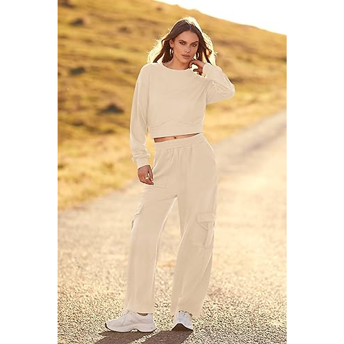 PRETTYGARDEN Womens Fall 2 Piece Outfits Sweatsuits Sets Long Sleeve Crop Tops Sweatshirt Wide Leg Cargo Pants with Pockets (Beige,Medium)