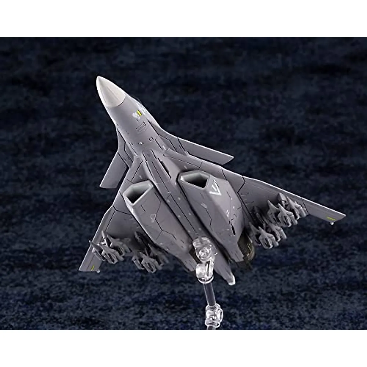 Kotobukiya Ace Combat: CFA-44 (Modelers Edition) 1:144 Scale Plastic Model Kit, Multicolor