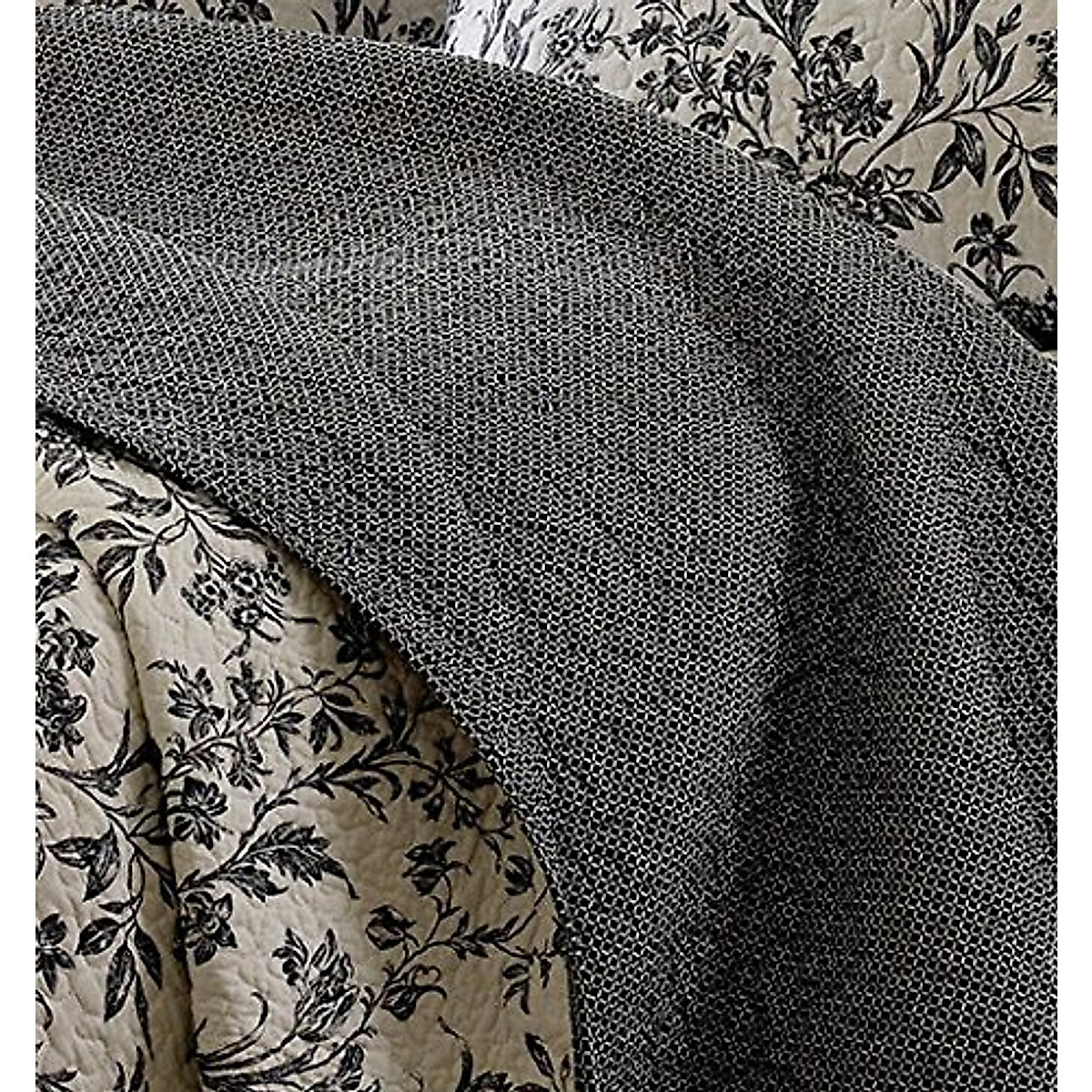 Laura Ashley Quilts Cotton Reversible Bedding with Matching Shams, Floral Home Decor for All Seasons, King, Amberley Black/White