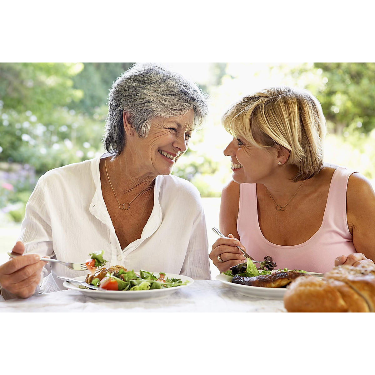 Suavell Sister Necklace - Sterling Silver Interlocking Double Circle Necklace - Birthday Gift for My Big or Little Sister - Sister Gifts for 2 - Maid of Honor Gifts From the Bride - 18k Gold Plating