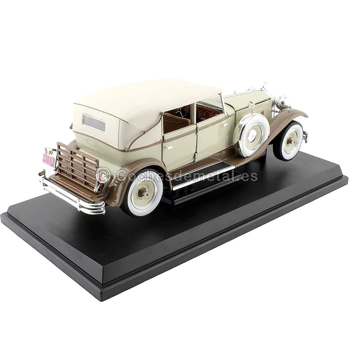 1930 Packard Brewster Tan and Coffee Brown 1/18 Diecast Model Car by Signature Models 18103
