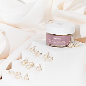 Dermlove Night Renewal Retinol and Vitamin E Face Serum Capsules. Helps prevent accelerated skin aging and visibly reduces fine lines and wrinkles. Tested on sensitive skin. 60 capsules.