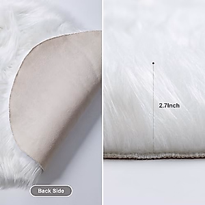 fruimul Faux Fur Rug, Fluffy Shaggy Area Rug Ultra Soft 2 x 3 Feet Sheepskin Fur Rug, White Fuzzy Rug Machine Washable Shag Rug, Nursery Decor Throw Rugs for Bedroom, Kids Room, Living Room(2x3)