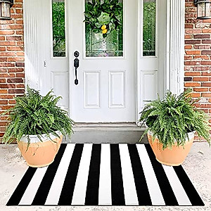 KOZYFLY Black and White Striped Rug 3'x5' Indoor Outdoor Rugs Hand Woven Cotton Washable Striped Layered Doormats for Front Door/Kitchen/Farmhouse/Entryway/Patio