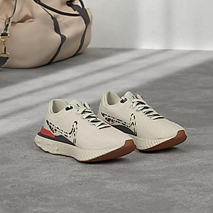 Nike Women's Trainer, Platinum Tint Summit White 001, 7