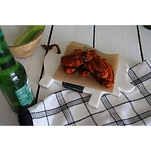 Foreside Home & Garden White Marble Pig Shaped Kitchen Serving Cutting Board, 10 x 6.5 x 0.5, Multi