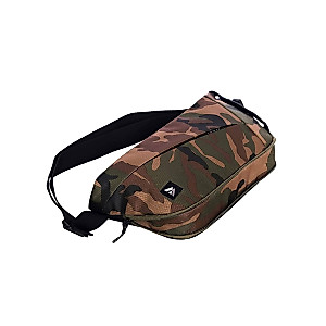 Everest unisex adults Woodland Camo Daily Sling Bag, Woodland Camo, One Size US