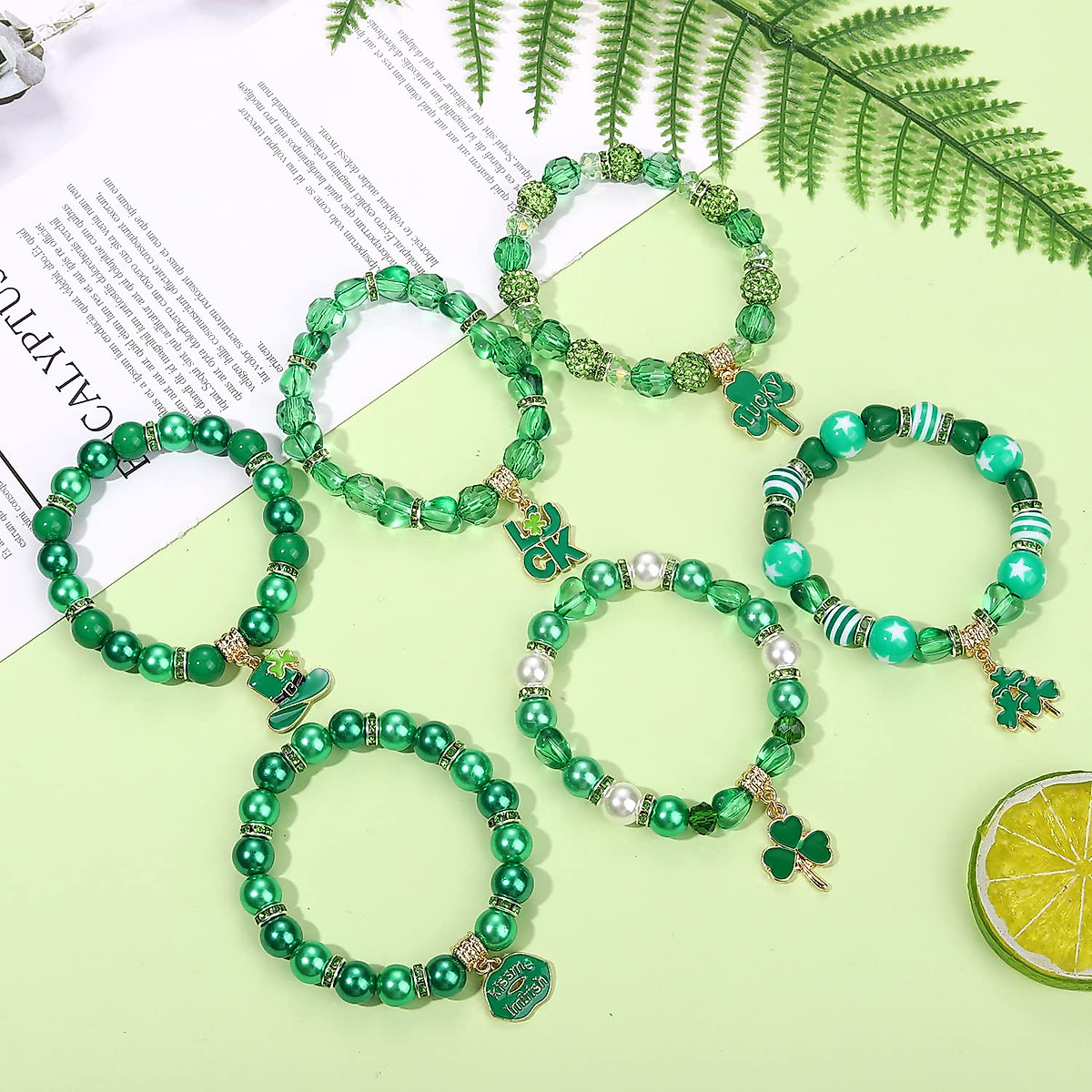 BVGA St. Patrick's Day Beaded Bracelets Set for Women Holiday Shamrock Clover Green Leaf Lucky Charm Stretch Bracelets Jewelry Set for Party Parade 6 Pieces