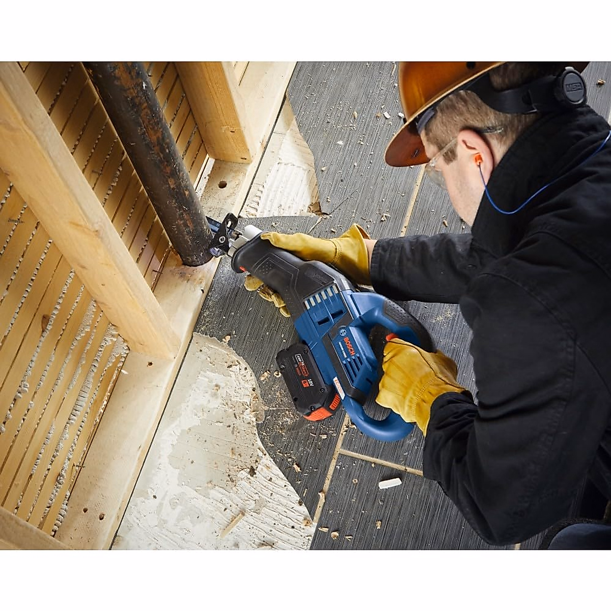 BOSCH GSA18V-125K14A 18V EC Brushless 1-1/4 In.-Stroke Multi-Grip Reciprocating Saw Kit with (1) CORE18V® 8 Ah High Power Battery