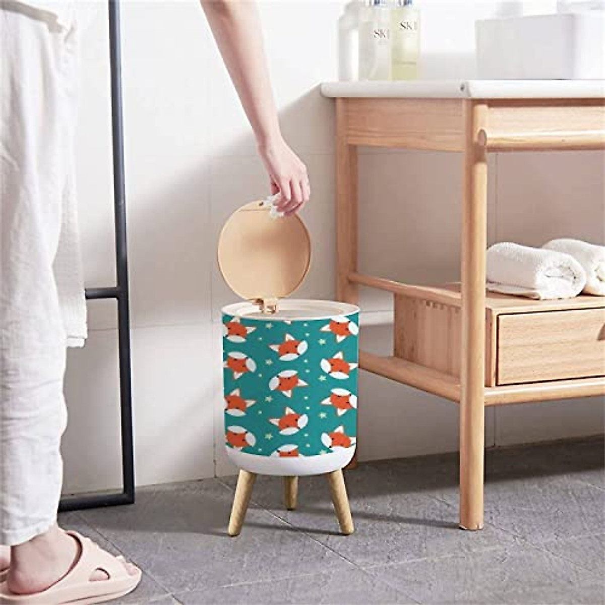 Small Trash Can with Lid Cute Cartoon Foxes Seamless with Foxes Faces Round Recycle Bin Press Top Dog Proof Wastebasket for Kitchen Bathroom Bedroom Office 7L/1.8 Gallon