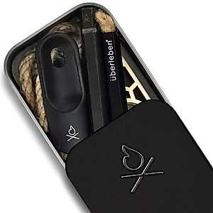 Überleben FIREKIT Survival Fire Starter Kit - All-in-One Fire Starting Kit w/Ferro Rod, Striker, Tinder Wick & Bellow, & Dry Kindling for Camping