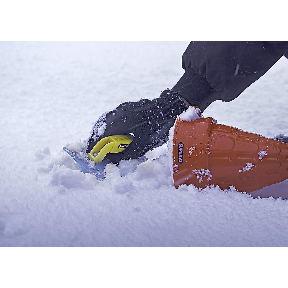 Superio Snow Brick Maker Igloo Snow Fort Building Kit Block Shaper and Toy Trowel, Sand Castle, Beach, Outdoor Winter Snow Toys for Kids