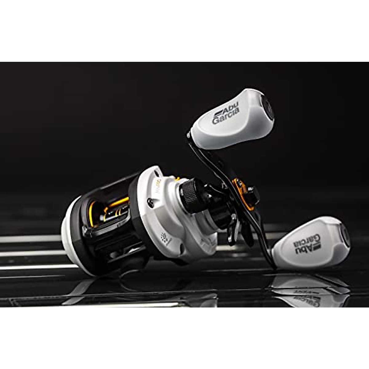 Abu Garcia Max Pro Low Profile Baitcast Reel, Size LP (1539728), 7 Stainless Steel Ball Bearings + 1 Roller Bearing, Synthetic Star Drag, Max of 15lb | 6.8kg, Multi