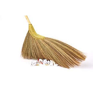 SN SKENNOVA - 1 Piece of Asian Broom Whisk Broom Thai Natural Grass Broom Solid Wood Handle Rattan Hand Grip (Kong Grass, 39 inch)