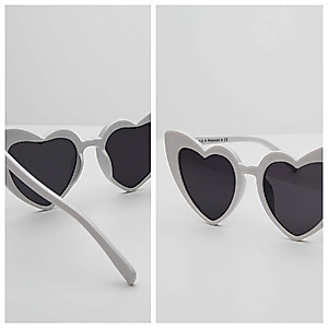 Pergozo Black Heart Sunglasses 7 Pack - Heart Shaped Sunglasses Heart Shaped Glasses - Bachelorette Party Sunglasses for Bride and Bridesmaids