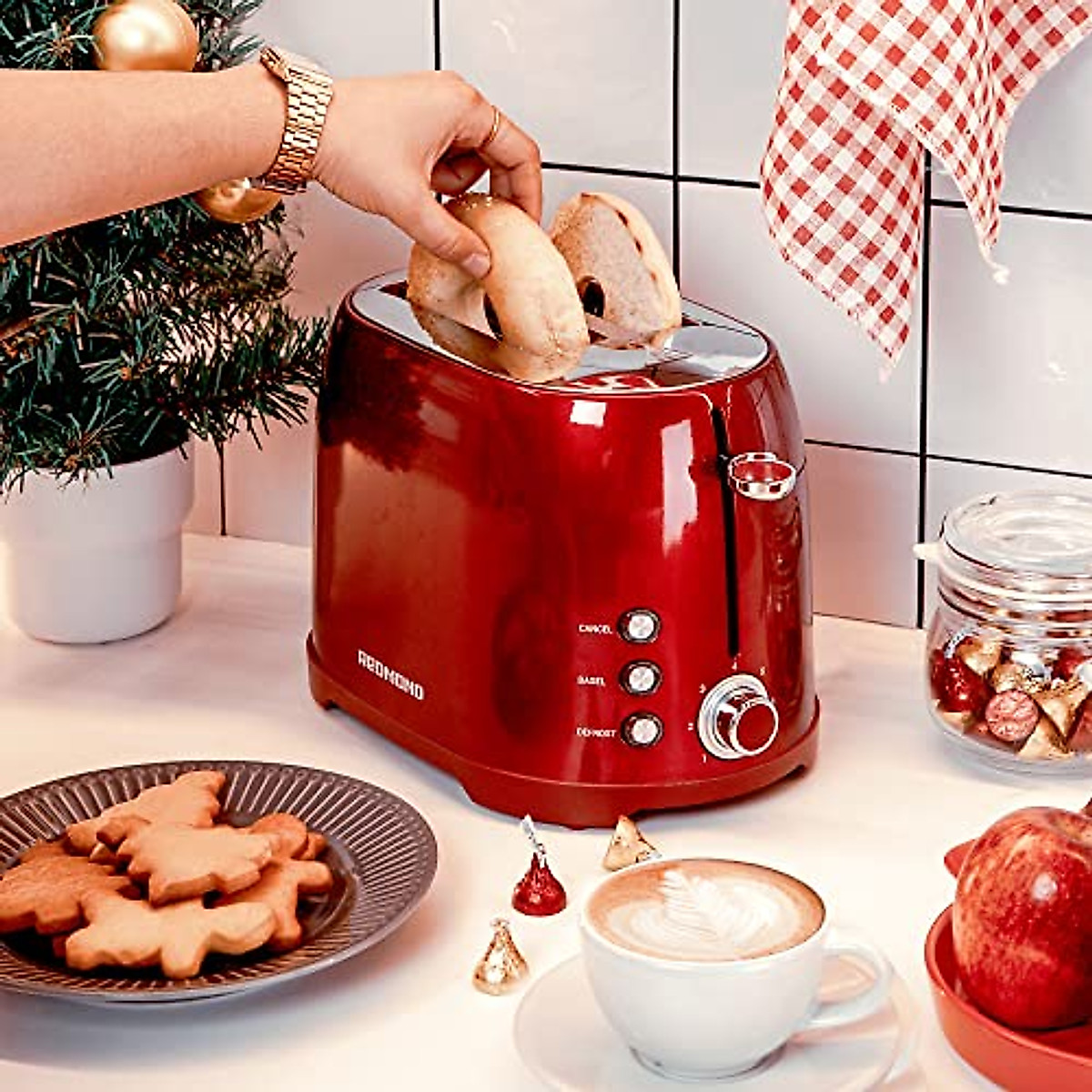 REDMOND Toaster 2 Slice, Retro Bagel Stainless Steel Compact Toaster with 1.5”Extra Wide Slots, 7 Bread Shade Settings for Breakfast, 800W (Valentine Red)
