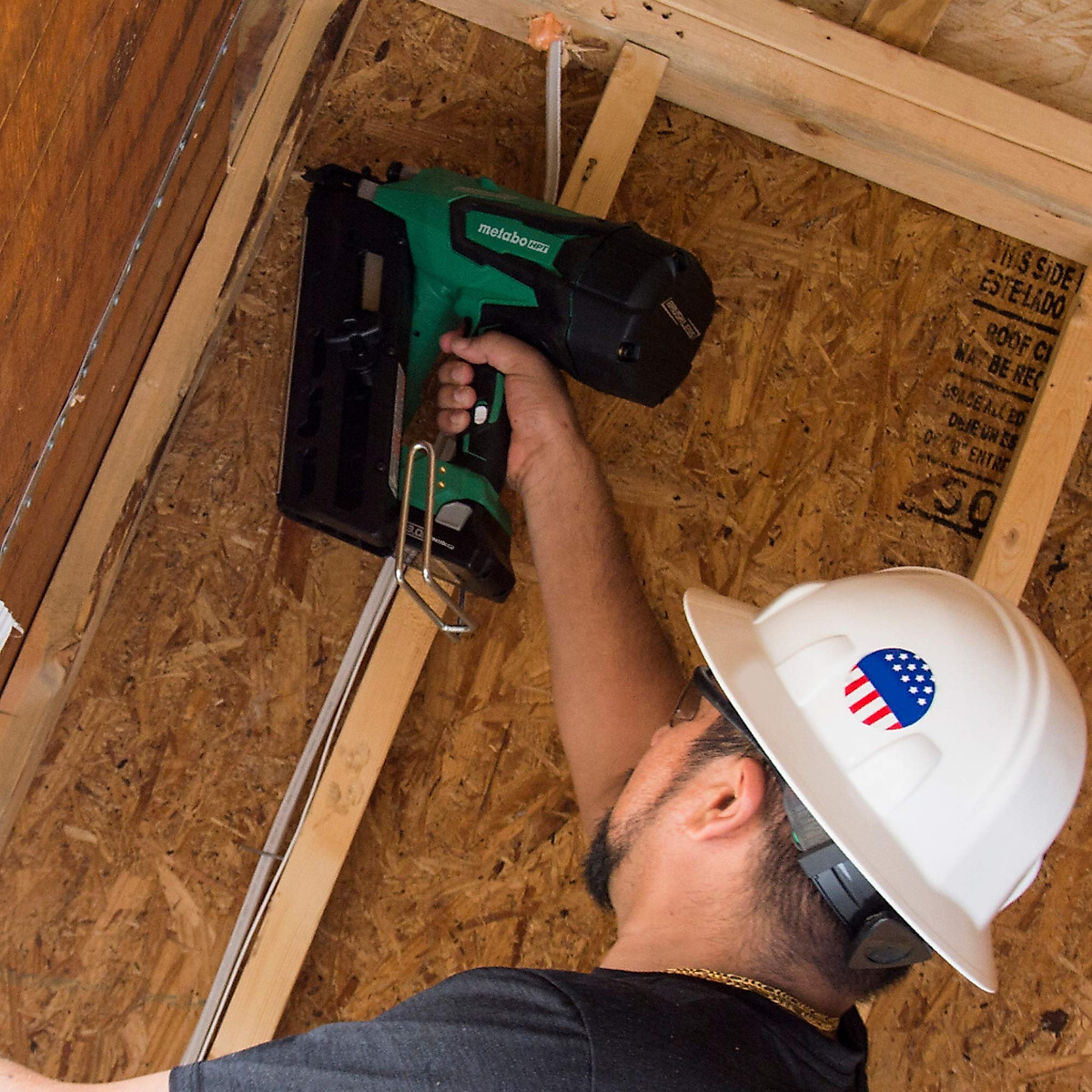 Metabo HPT 18V MultiVolt™ Cordless Framing Nailer Kit | Accepts 2-Inch up to 3-1/2-Inch Clipped & Offset Round Paper Strip Nails | 30 Degree Magazine | NR1890DCS