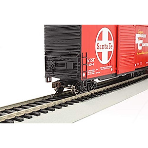 Bachmann Trains - High-Cube Box Car with Sliding Door - ATSF (Santa Fe) - HO Scale,Silver