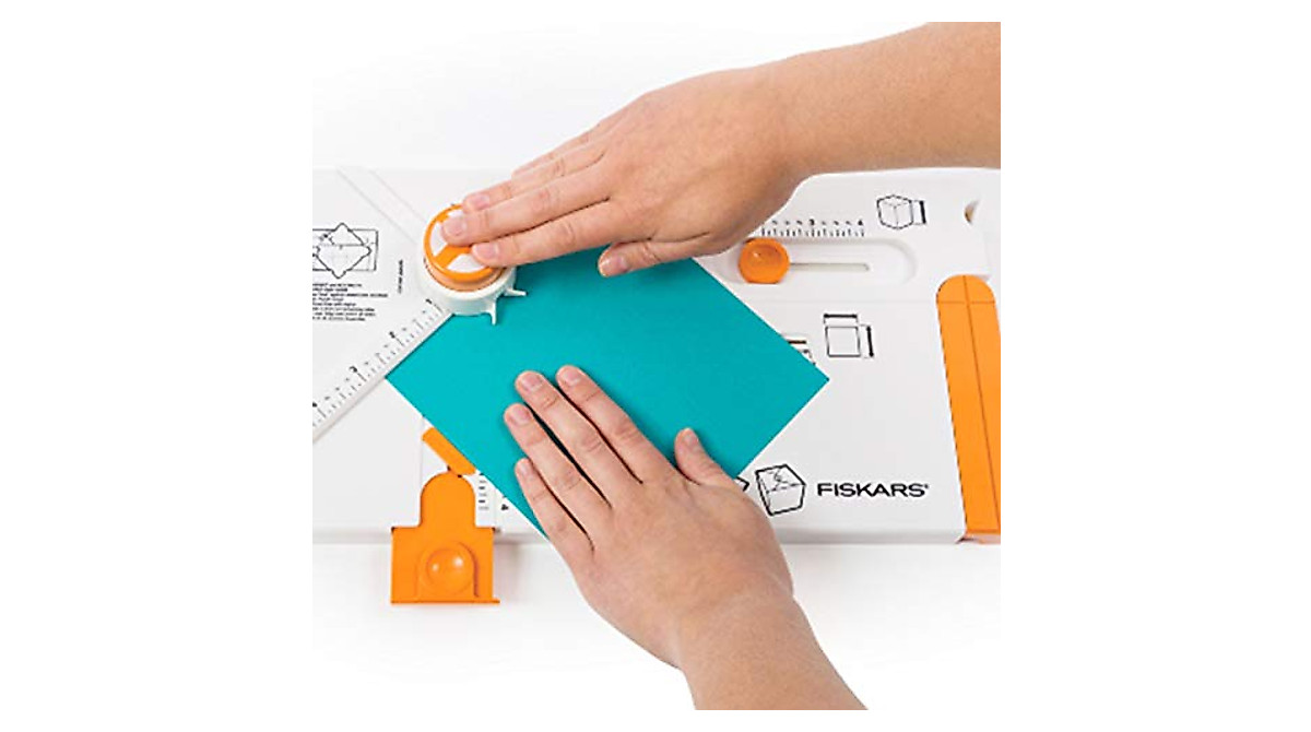Fiskars Crafts Gifting Board for Custom Boxes & Envelopes