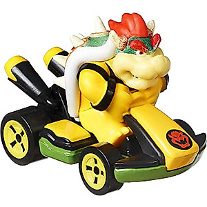 Hot Wheels Mario Kart Vehicle 4-Pack Car Toy Set with 1 Exclusive Collectible Model