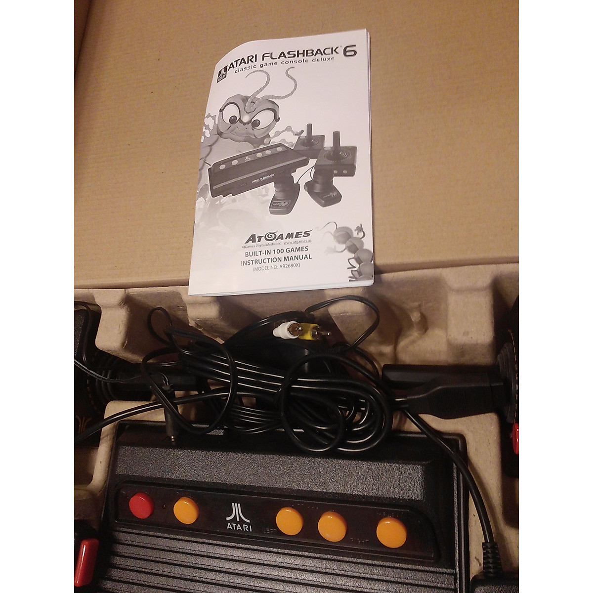 Atari Flashback 6 Deluxe Collectors Edition Exclusive 100 Games Built In Plus 2 extra Classic Controllers