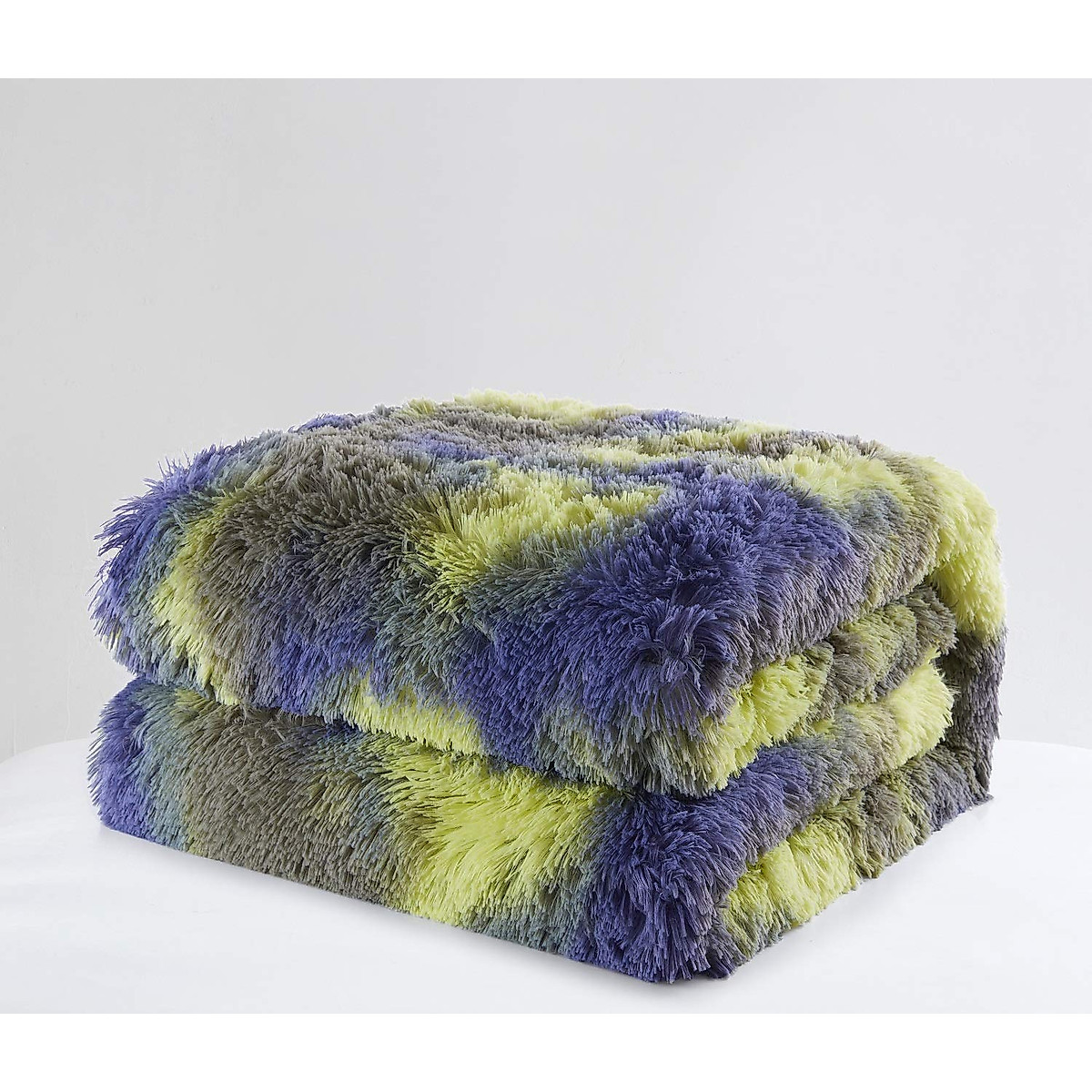 Jillche Bed Fluffy Blanket W/Camo Fur, Ultra Soft Throw Blanket for Kids & Teen, Warm Fuzzy Blankets and Throws for Bed, Stylish Tie Dye Faux Fur Blanket as Gift for Boys, Fall Blanket 50 x 60 Inches