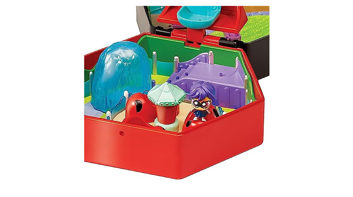 Miraculous Chibi Amusement Park: Rides & A Rescue Miracle Box Playset ...