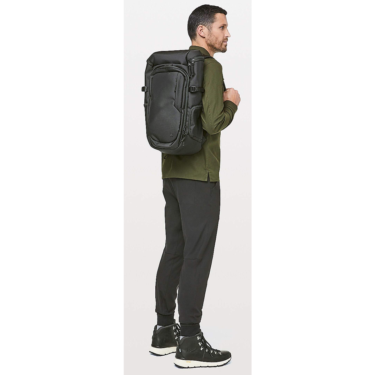 Lululemon Room to Roam Backpack 23L (Black)
