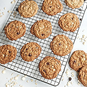 Nordic Ware 43343 Oven Safe Nonstick Baking & Cooling Grid (1/2 Sheet), One Size, Steel