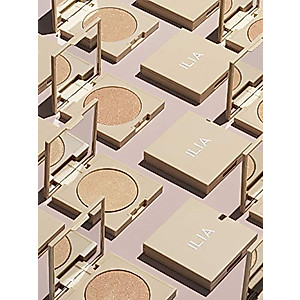 ILIA - DayLite Highlighting Powder | Non-Toxic, Cruelty-Free, Clean Beauty (Decades - Soft Gold)