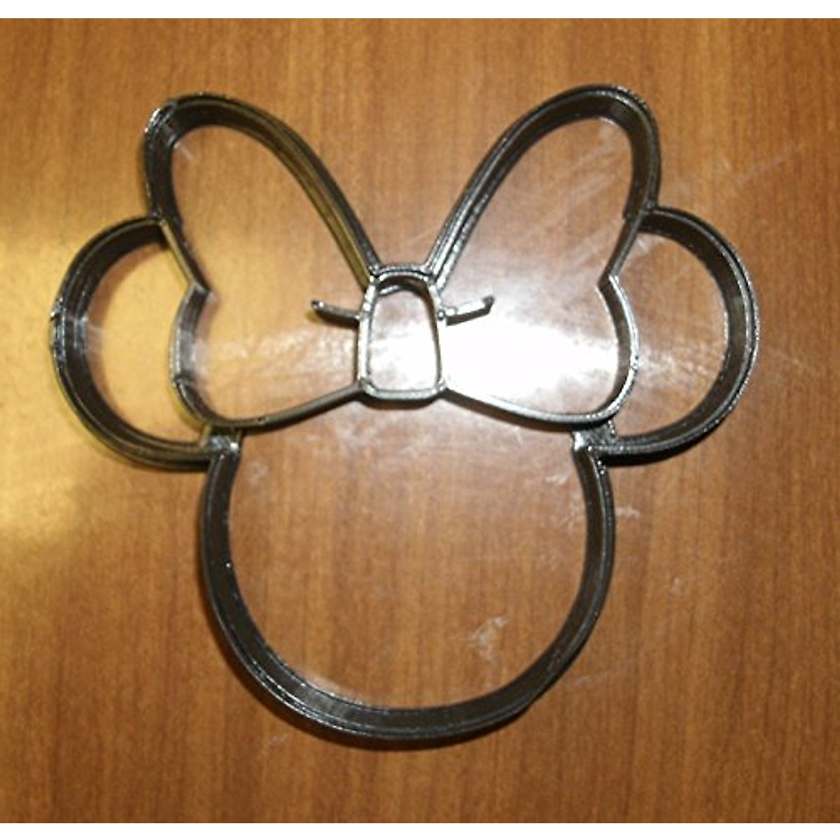 YNGLLC THEMED MAGICAL MOUSE WITH BOW HEAD FACE CARTOON CHARACTER COOKIE CUTTER MADE IN USA PR530S