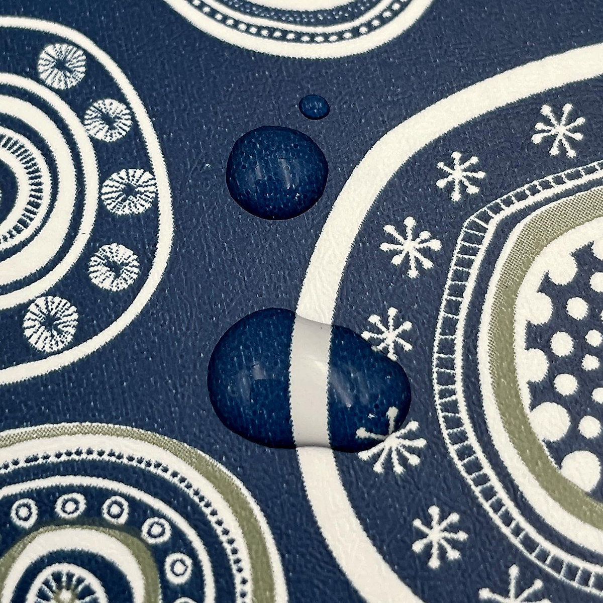 Yifely Self-Adhesive Shelf Liner Removable Drawer Paper for Dorm Apartment Furniture Decor, Modern Circle, 17.7 Inch by 9.8 Feet