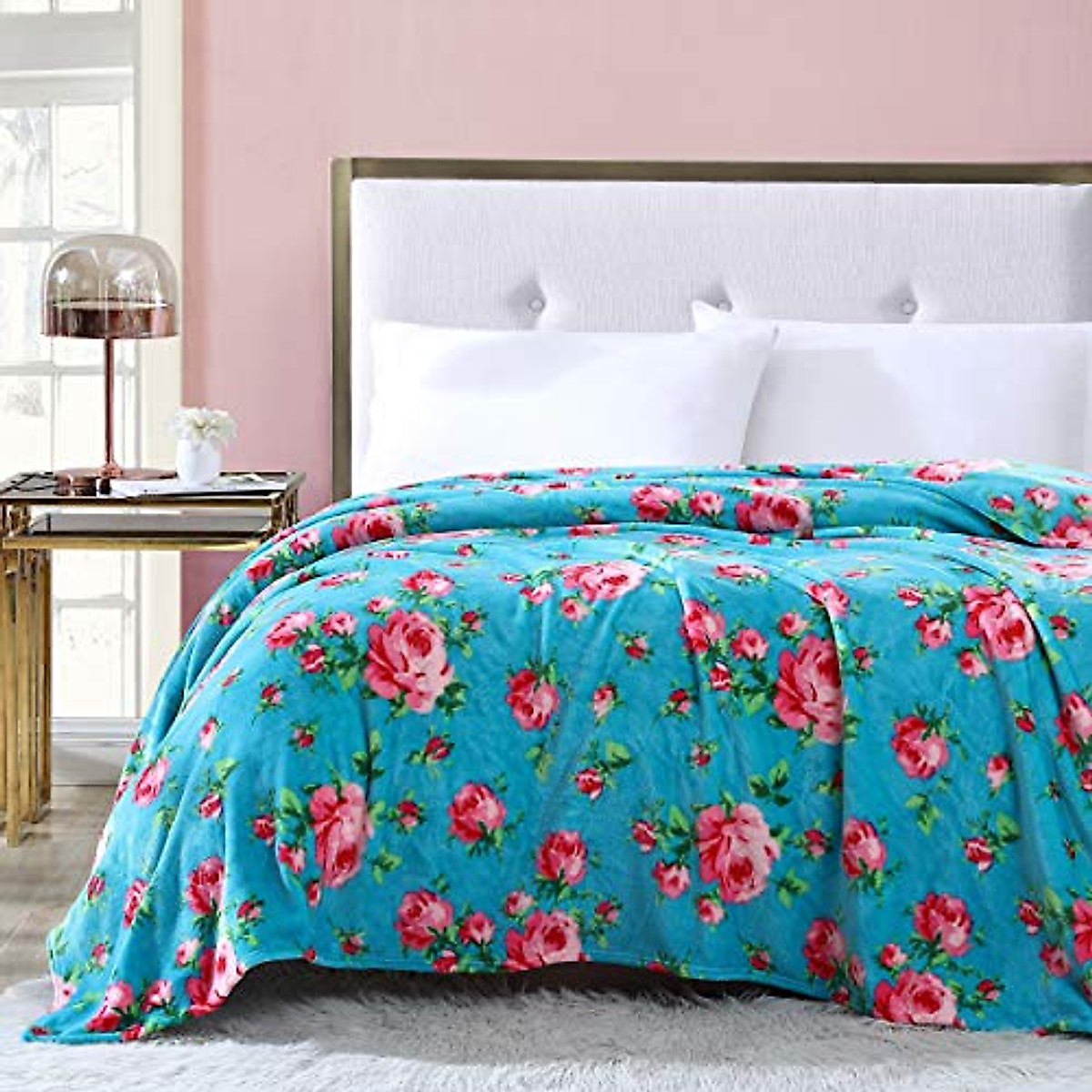 Betsey Johnson | Fleece Collection | Blanket - Ultra Soft & Cozy Plush Fleece, Lightweight & Warm, Perfect for Bed or Couch, Queen, Bouquet Day