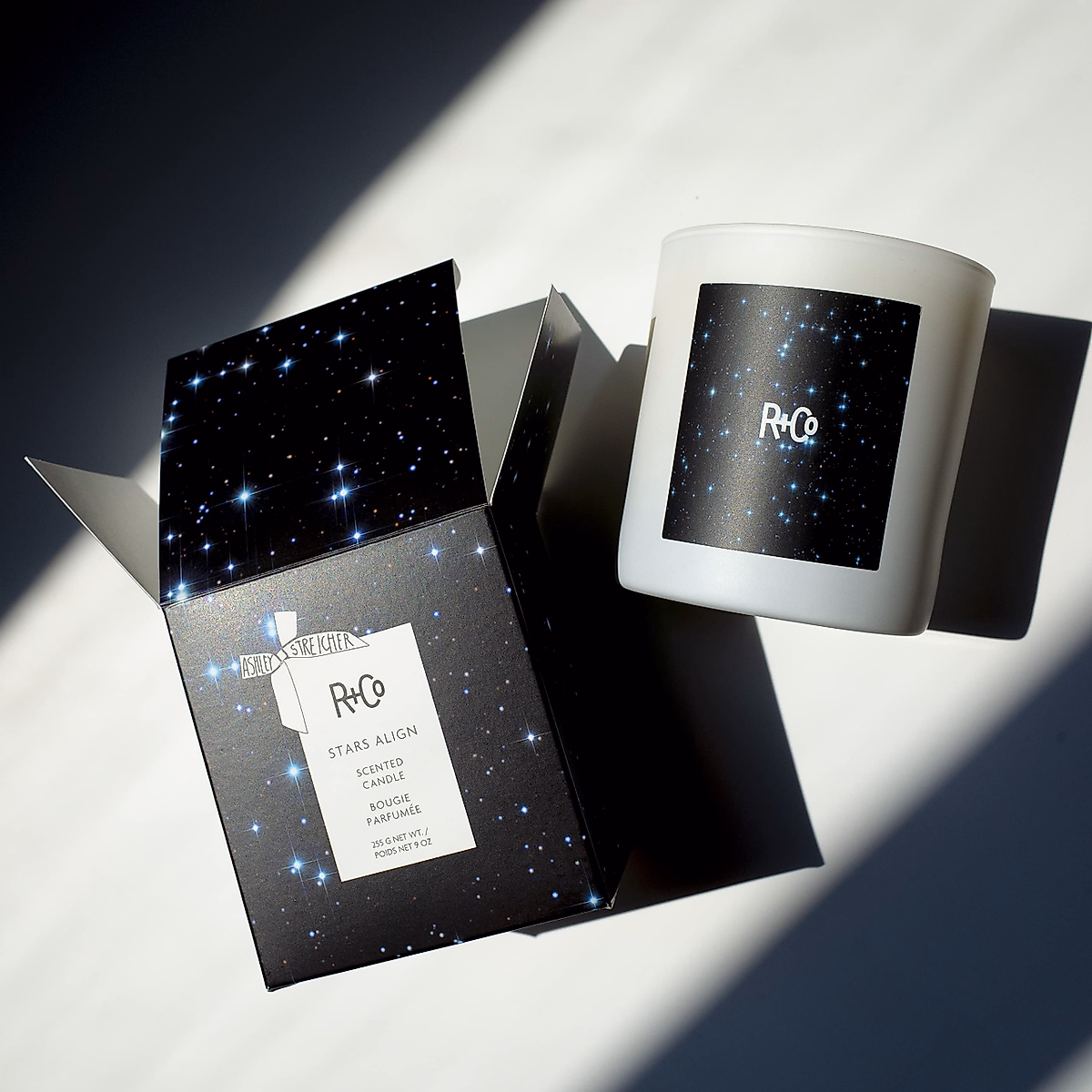 R+Co Stars Align Scented Candle 255 g / 9 oz