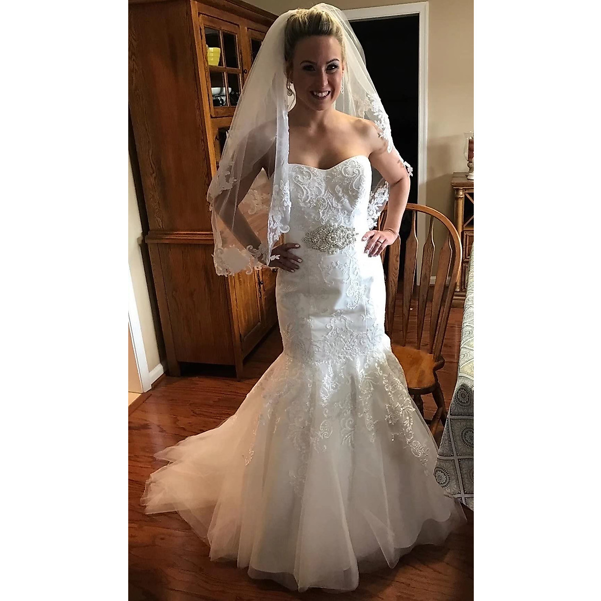 CSYPJYT Women's White Lace Short Wedding Bridal Veil with Comb 2 Tier